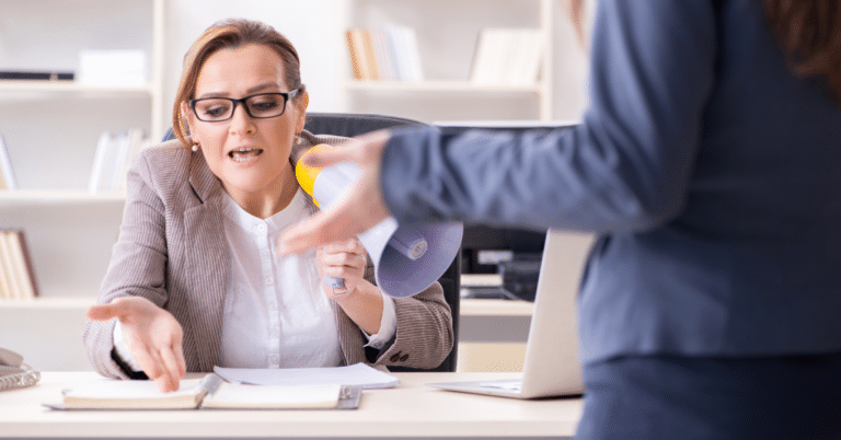 5 Tips for Business Women to Deal with a Bad Boss